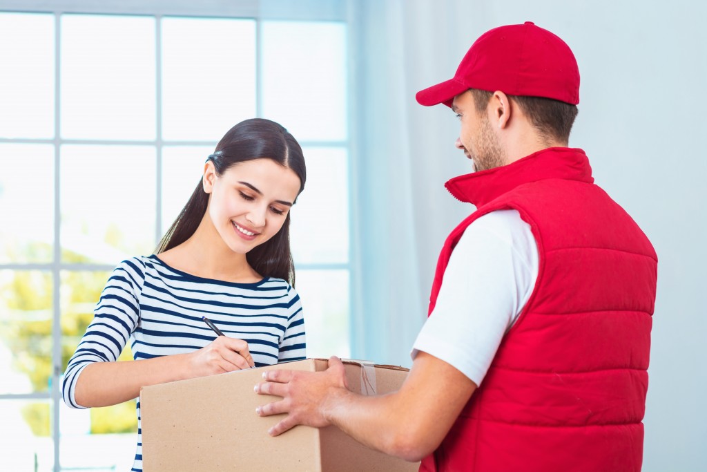 Shipping Goods to Another Country? Six Things to Keep in Mind - Howard ...